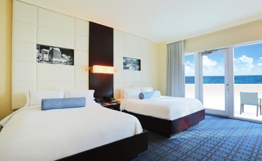 Deluxe Rooms | Eden Roc Hotel Miami Beach