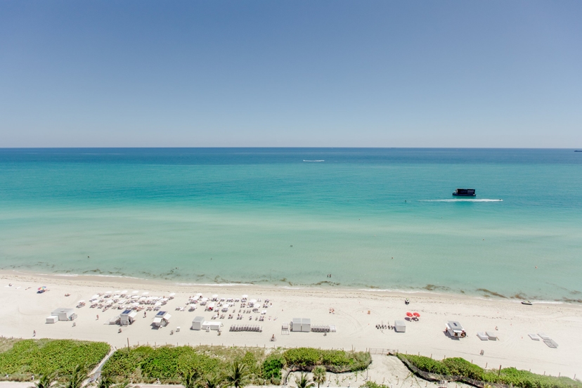 Eden Roc Miami Beach Resort | An Iconic Luxury Miami Hotel